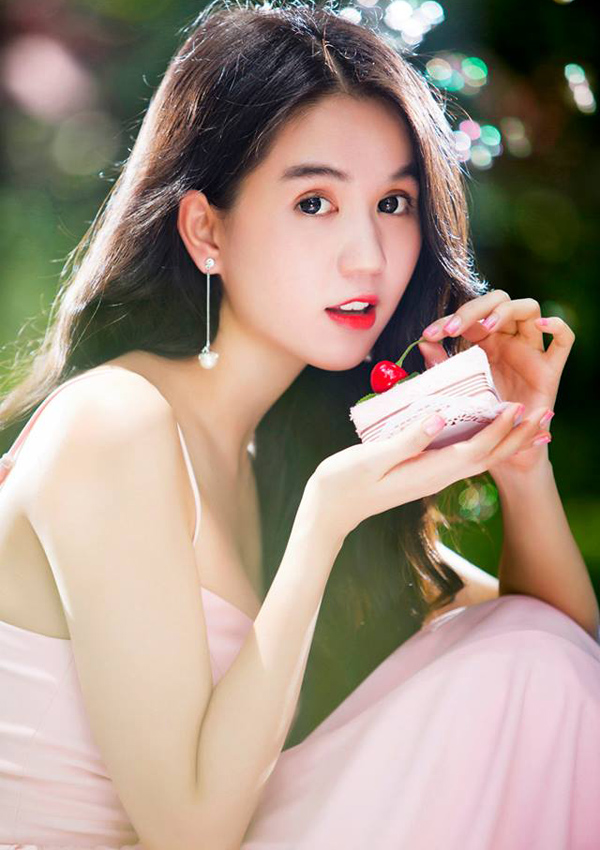 Ảnh Ngọc Trinh đẹp Hóa Thân Thành Công Chúa Bong Bóng Xinh Như Búp Bê Baribie ~ Tạp Chí Người đẹp