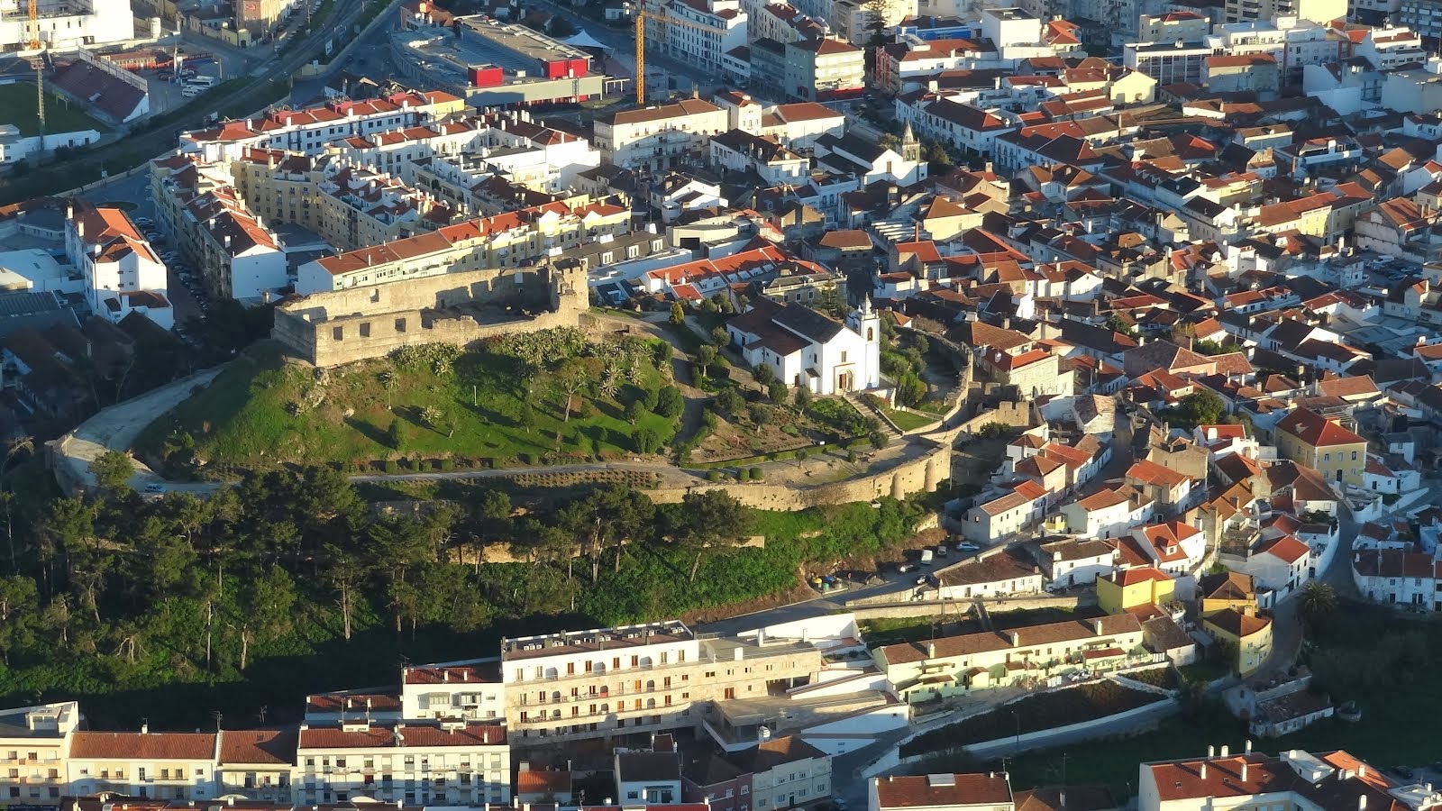 PATRIMÓNIO DE TORRES VEDRAS: OLHANDO DO ALTO
