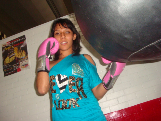 somos el espectador: ESTEFANI CHAVEZ EL BOX ES SU PASION