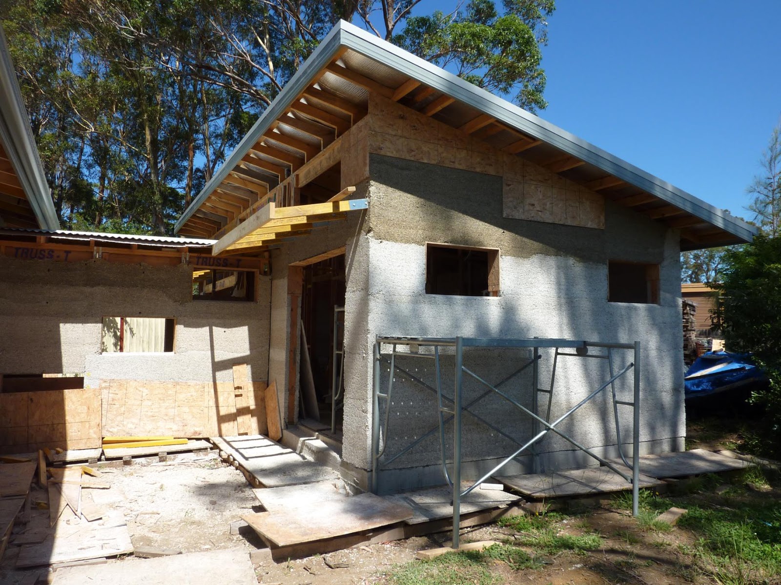 Culburra Hemp House: Hemping difficult locations