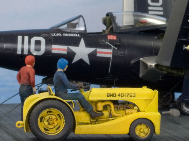 F4Models Site: U.S. Navy BNO-40 Flight Deck Tractor Model