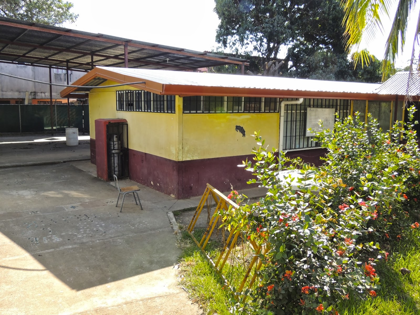 Tamarindo, Costa Rica Daily Photo: School building