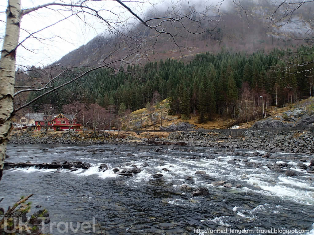 Exploring Eidfjord in the Norwegian Fjordlands - The Globe Trotter