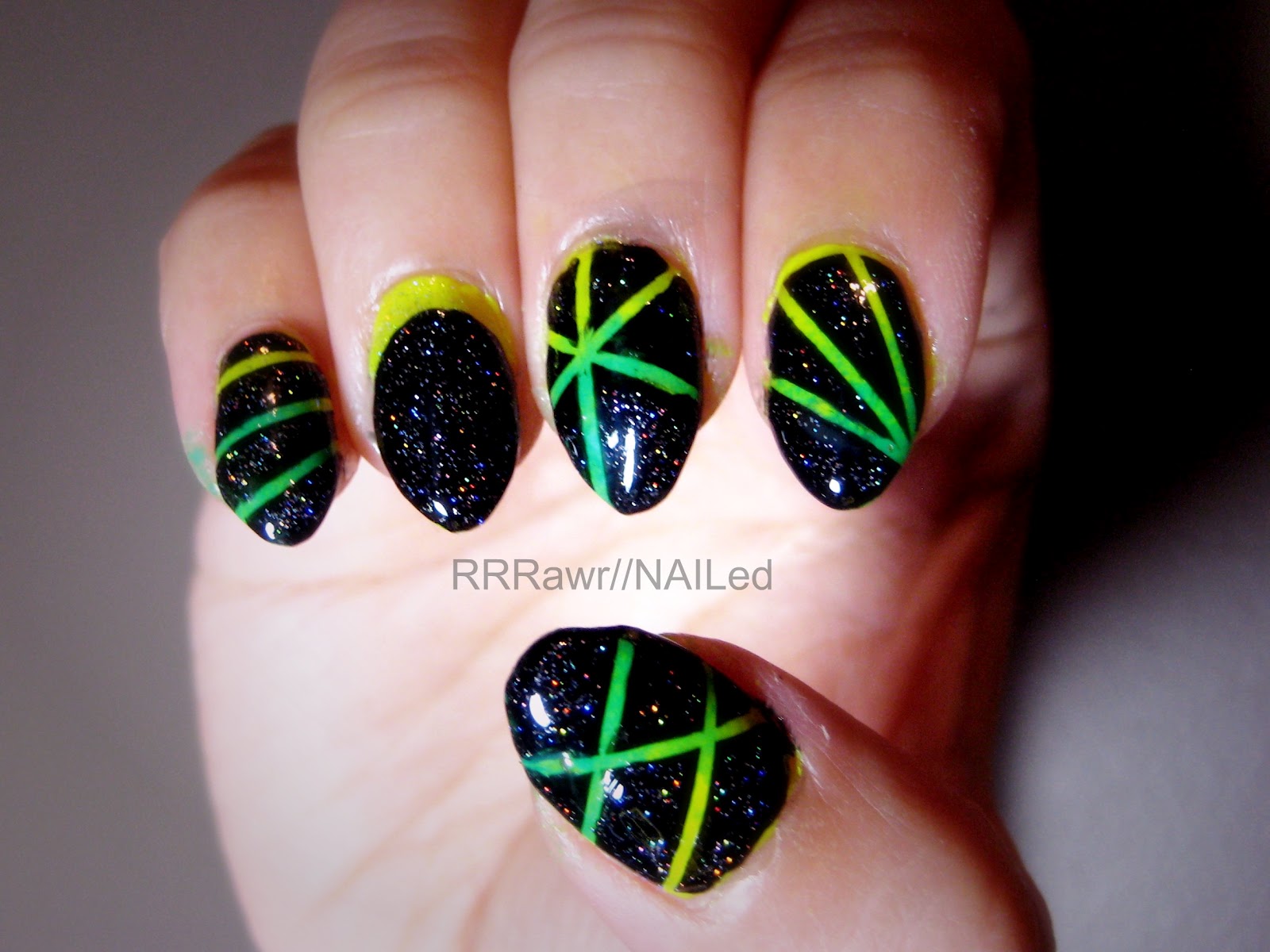 The RAWR Shop: Laser Beam Nails
