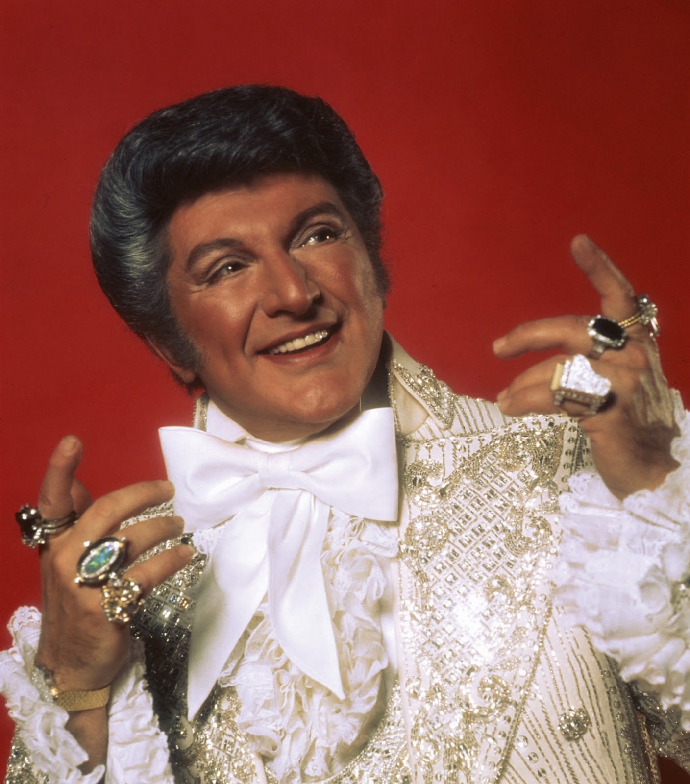 loveisspeed.......: Władziu Valentino Liberace May 16, 1919 – February ...