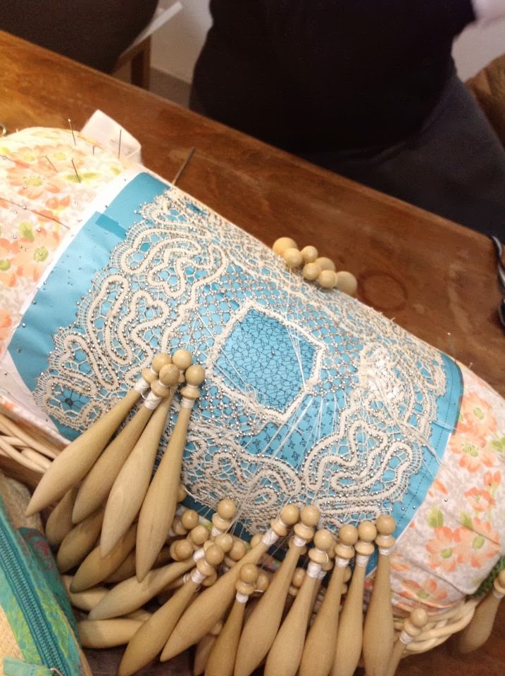 la bottega creativa di Eli: IL MIO PRIMO LAVORO AL TOMBOLO