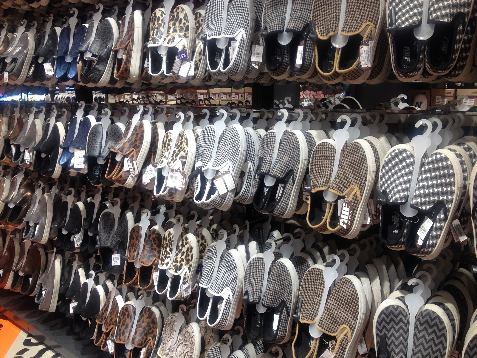 슈펜 SHOOPEN Official Grand Opening in Malaysia ft. 송지효 SongJiHyo