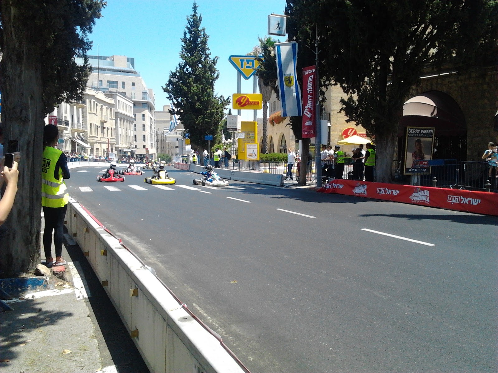 Life in Israel: Formula One Jerusalem Peace Road Show (video and photo ...