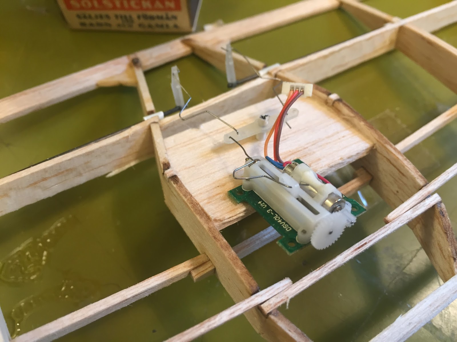 MFT´s blogg: DUMAS Zero (45cm) (Skevroder på RC-konverterad friflygmodell)