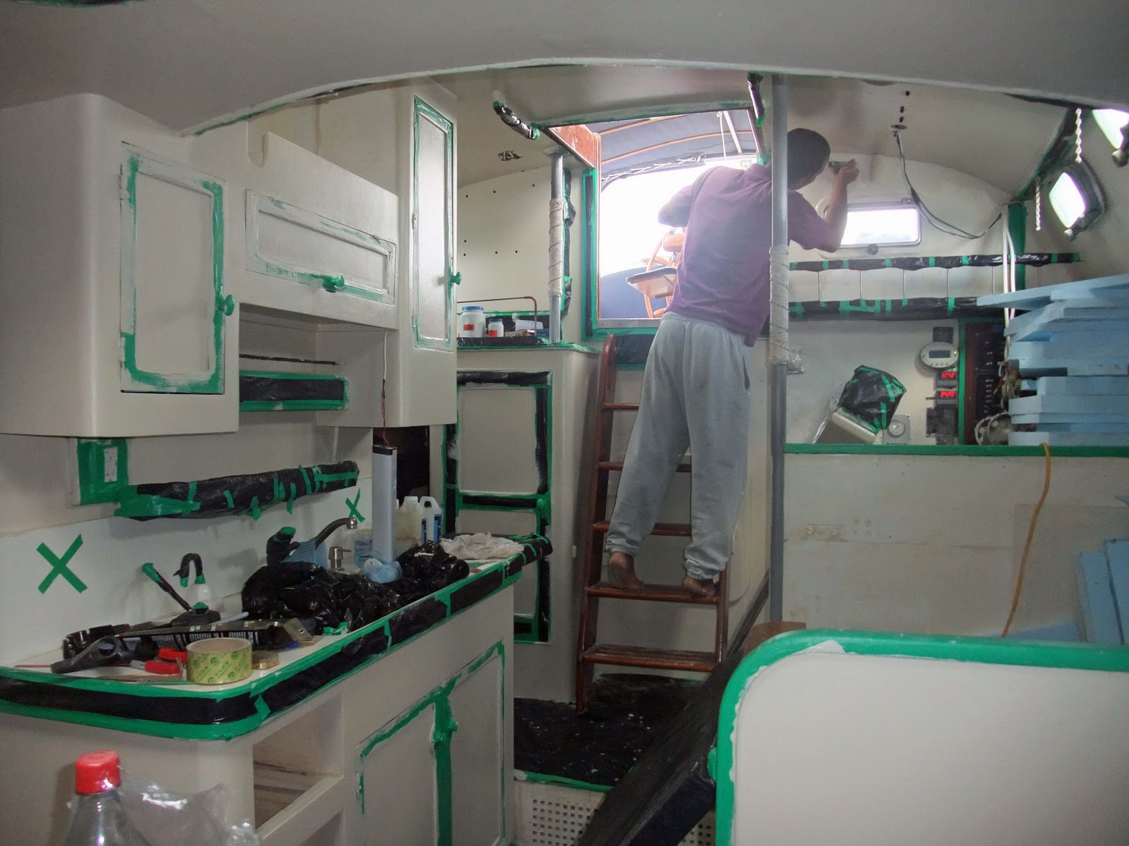 Sailing Papillon: The Incredible Shrinking Boat