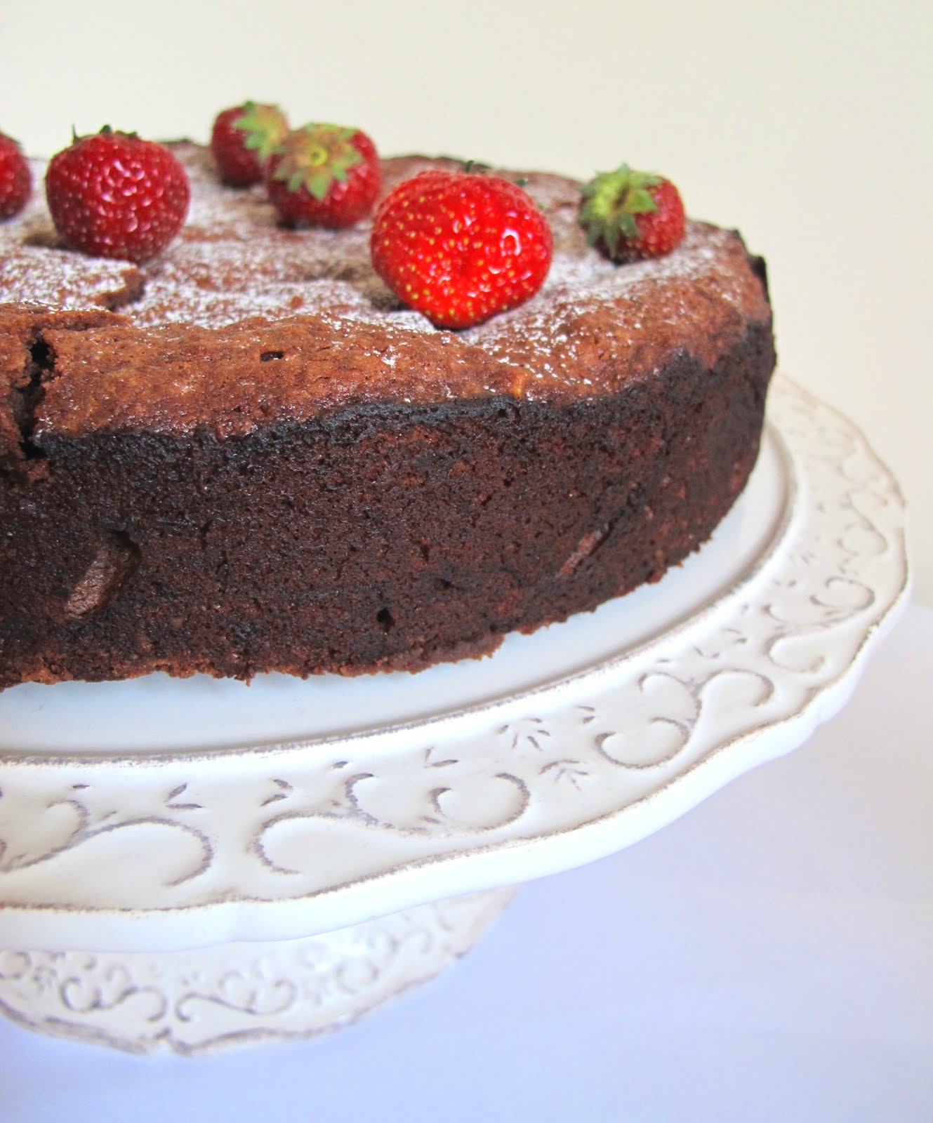 Baka baka liten kaka: Mandelchokladkaka och bloggpaus