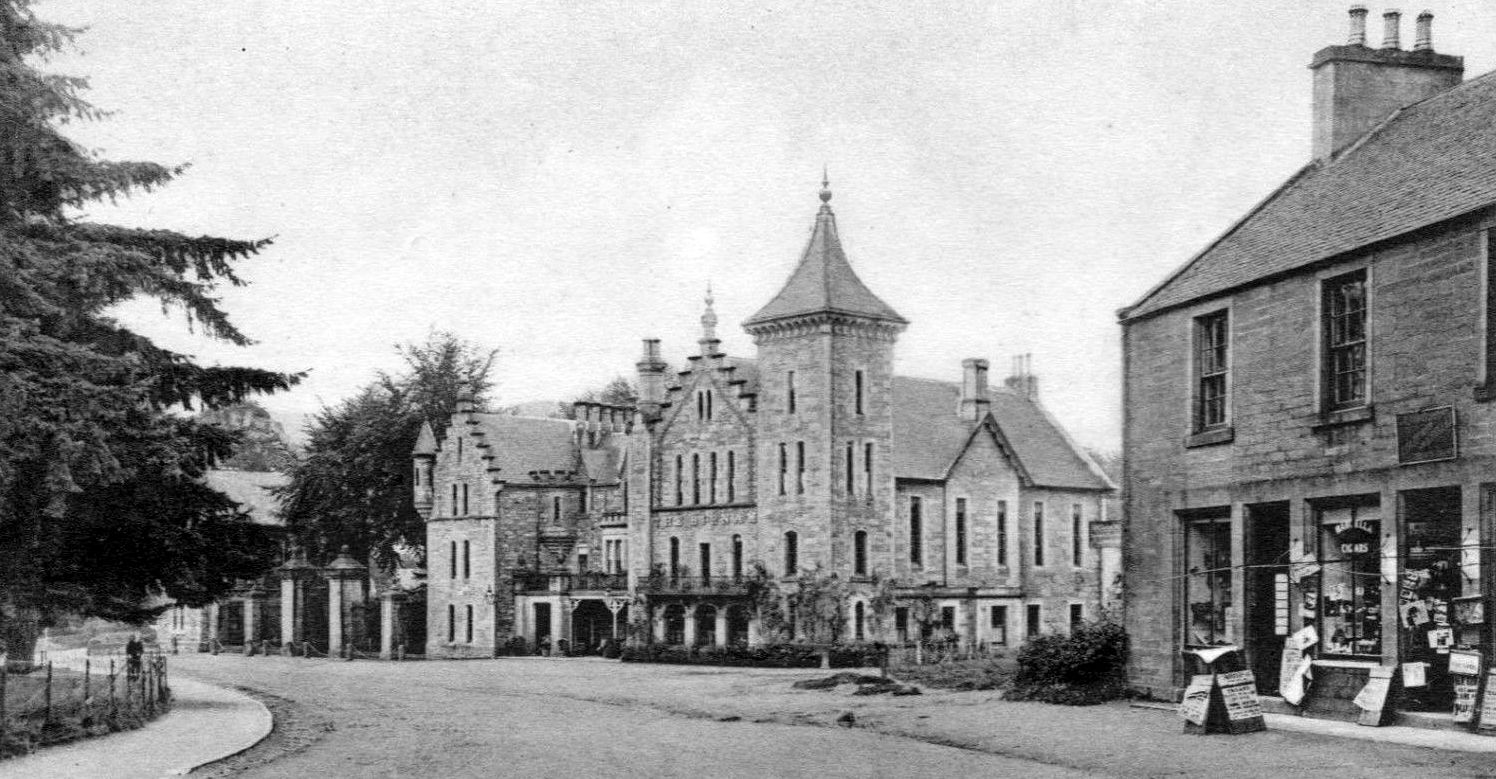 Tour Scotland: Old Travel Blog Photograph Newsagents Shop Birnam ...