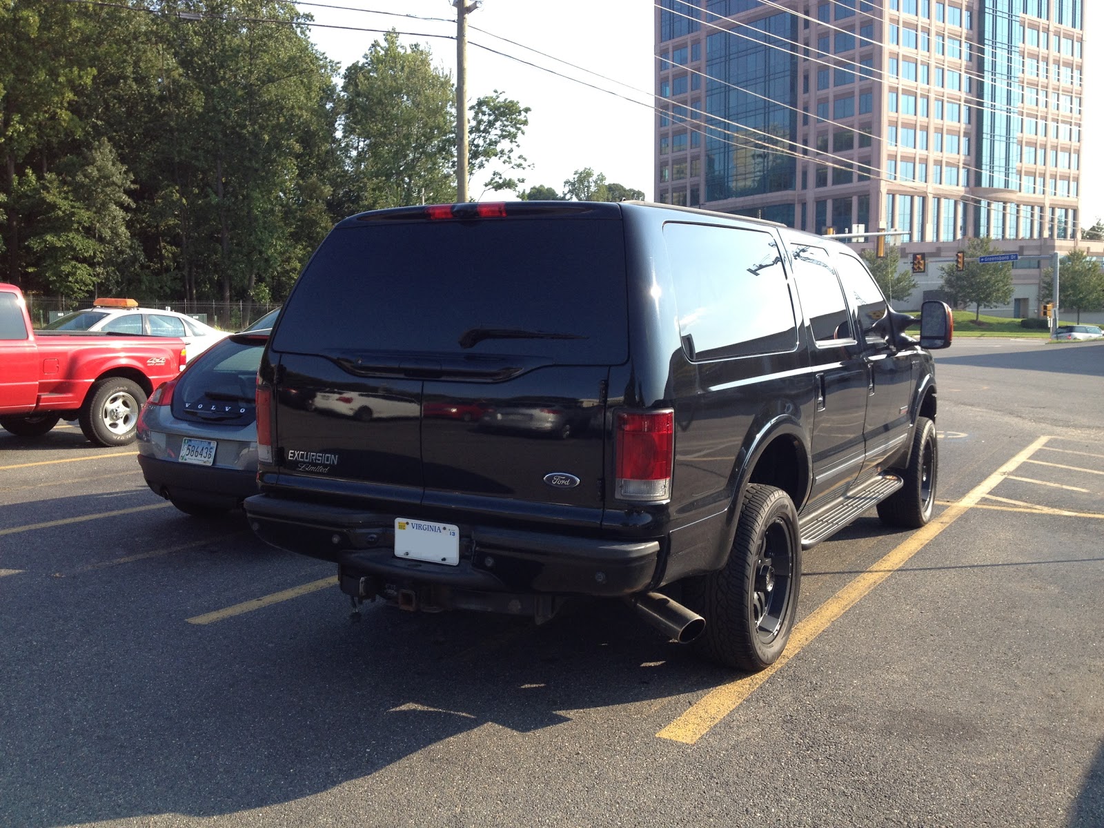 Hurleys Auto Audio: 2004 Ford Excursion For Full Entertainment System