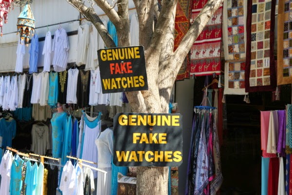 History Mysteries of Caroline Lawrence: Real Fake Antiques!