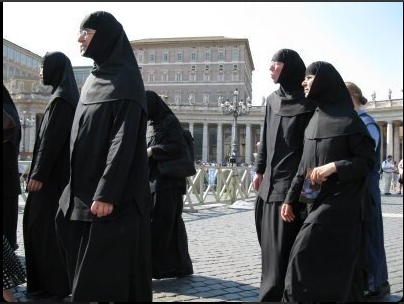 Greek Christian Orthodox Women In Hijab | Hijab Styles, Hijab Pictures ...