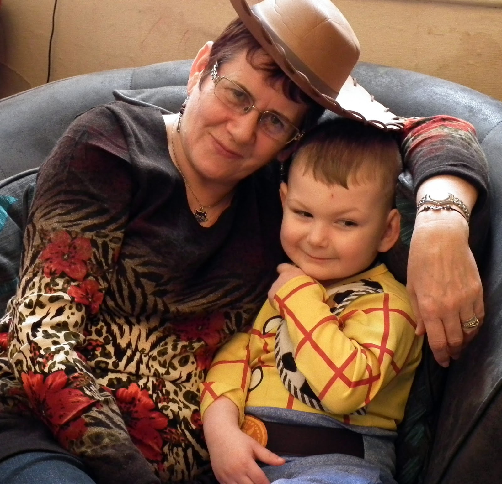 Angel Ginger Jasper: A couple of smiles....