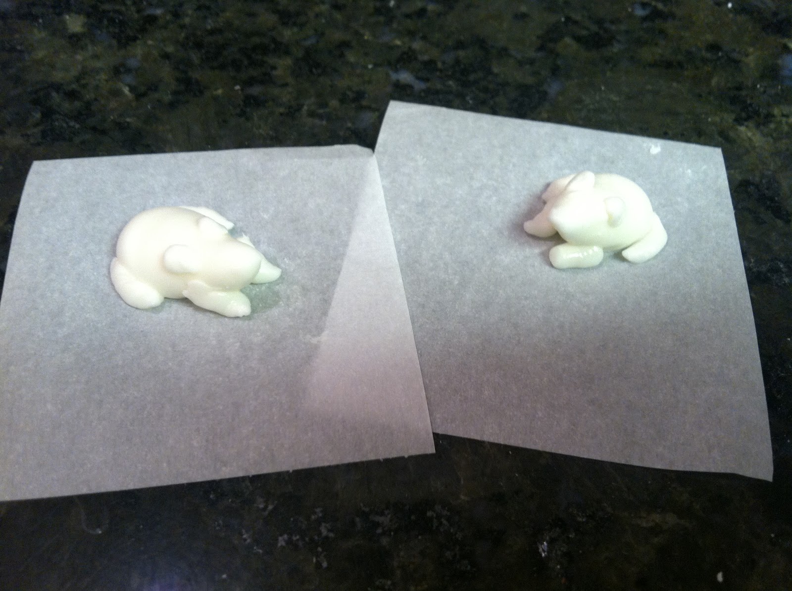 The Iced Queen: Royal Icing Polar Bears