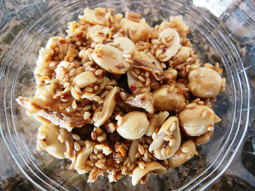 Chumkie's Kitchen : Burmese Fried Peanuts - Myay Bae Kyaw