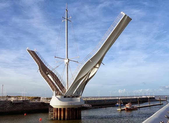 10 Most Amazing Movable Bridges From All Around The World