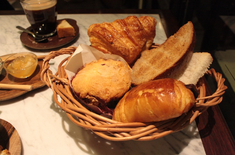 Le Blé (Honduras) ESTÁ CERRADO: Alma Singer Take Me Out