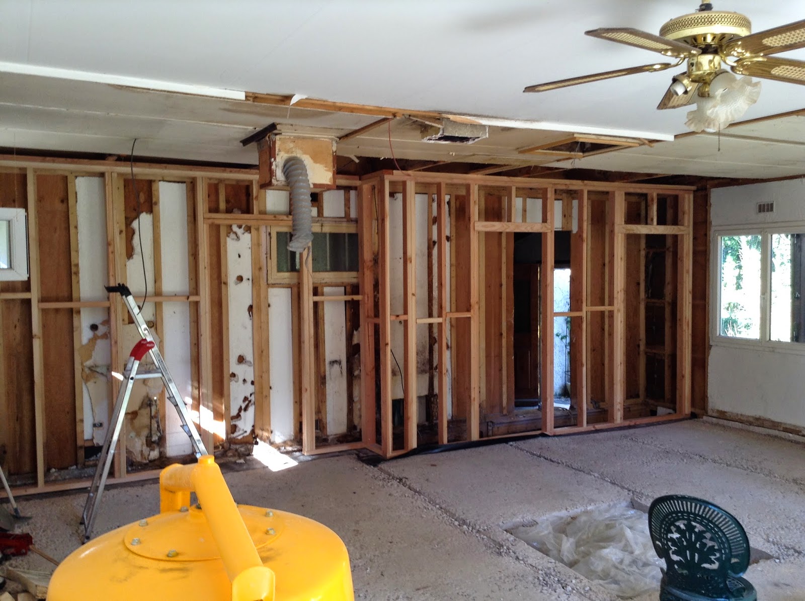 Le Petit Cabanon: Cloison porteuse