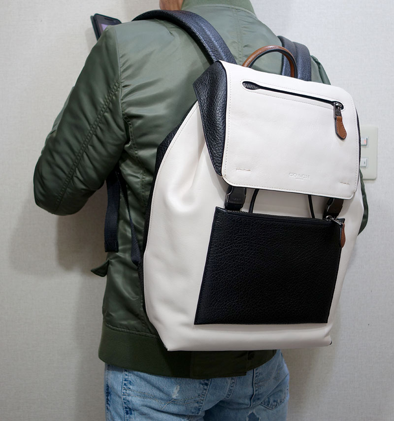 ゆるりブログ: COACH(コーチ)のマンハッタン バックパック ミックスド レザー(57759)の意表を突くカラーリングに心を砕かれる :)