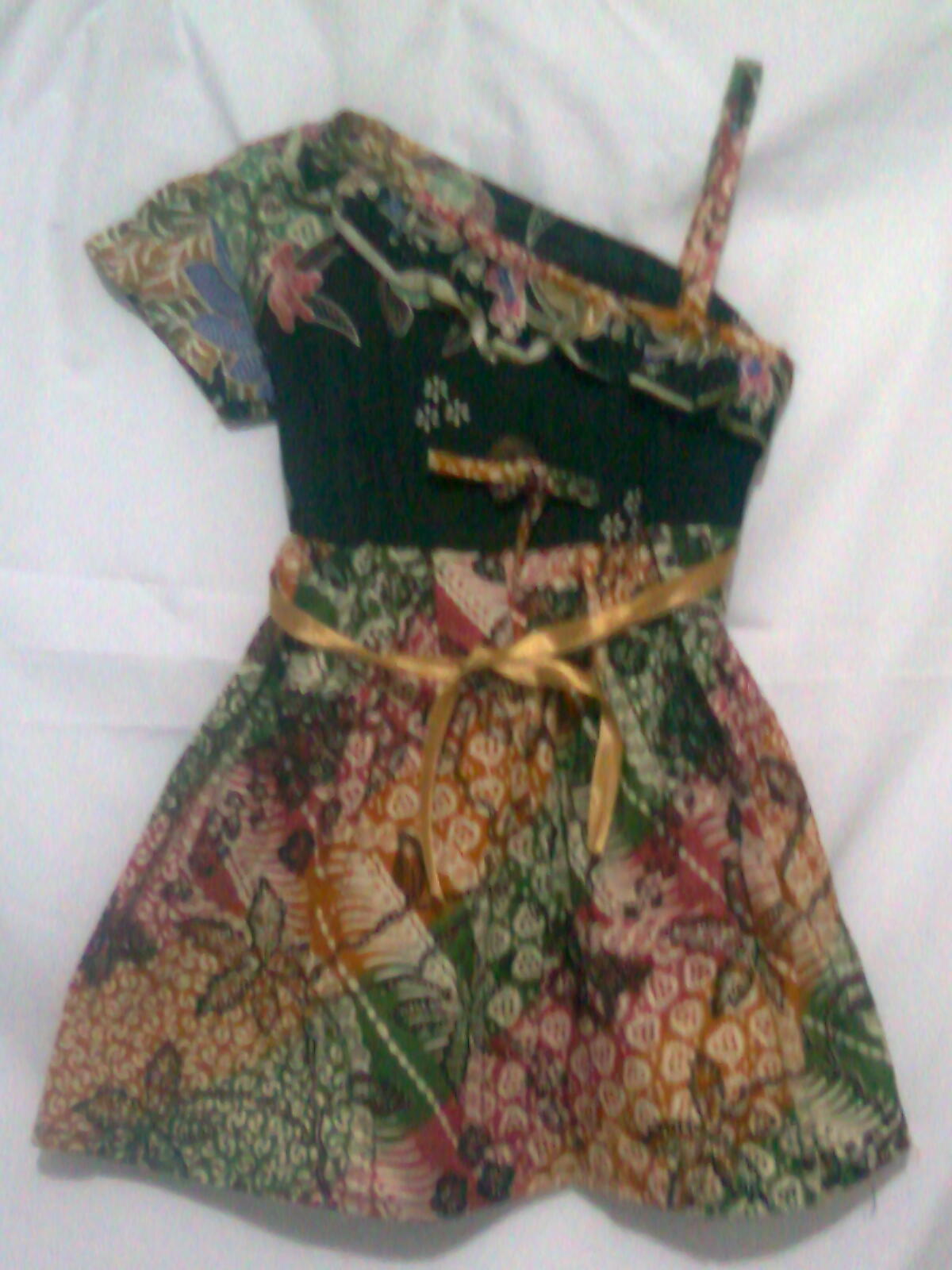 BATIK NYAI PANDANSARI: Batik gaun anak dan ABG