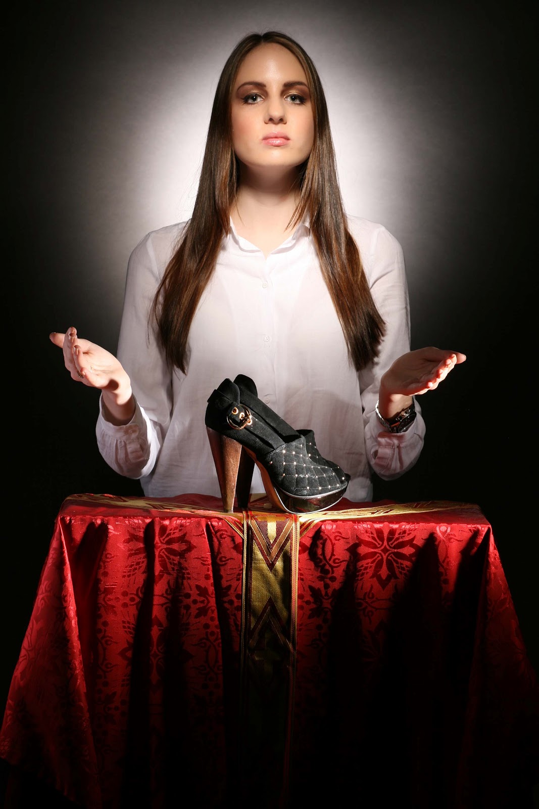 EMILY ELIZABETH PHOTOGRAPHY: Worshipping False Idols