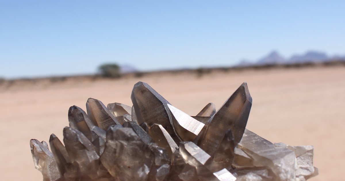 Okuhepa: Ûiba Ôas Crystals Market