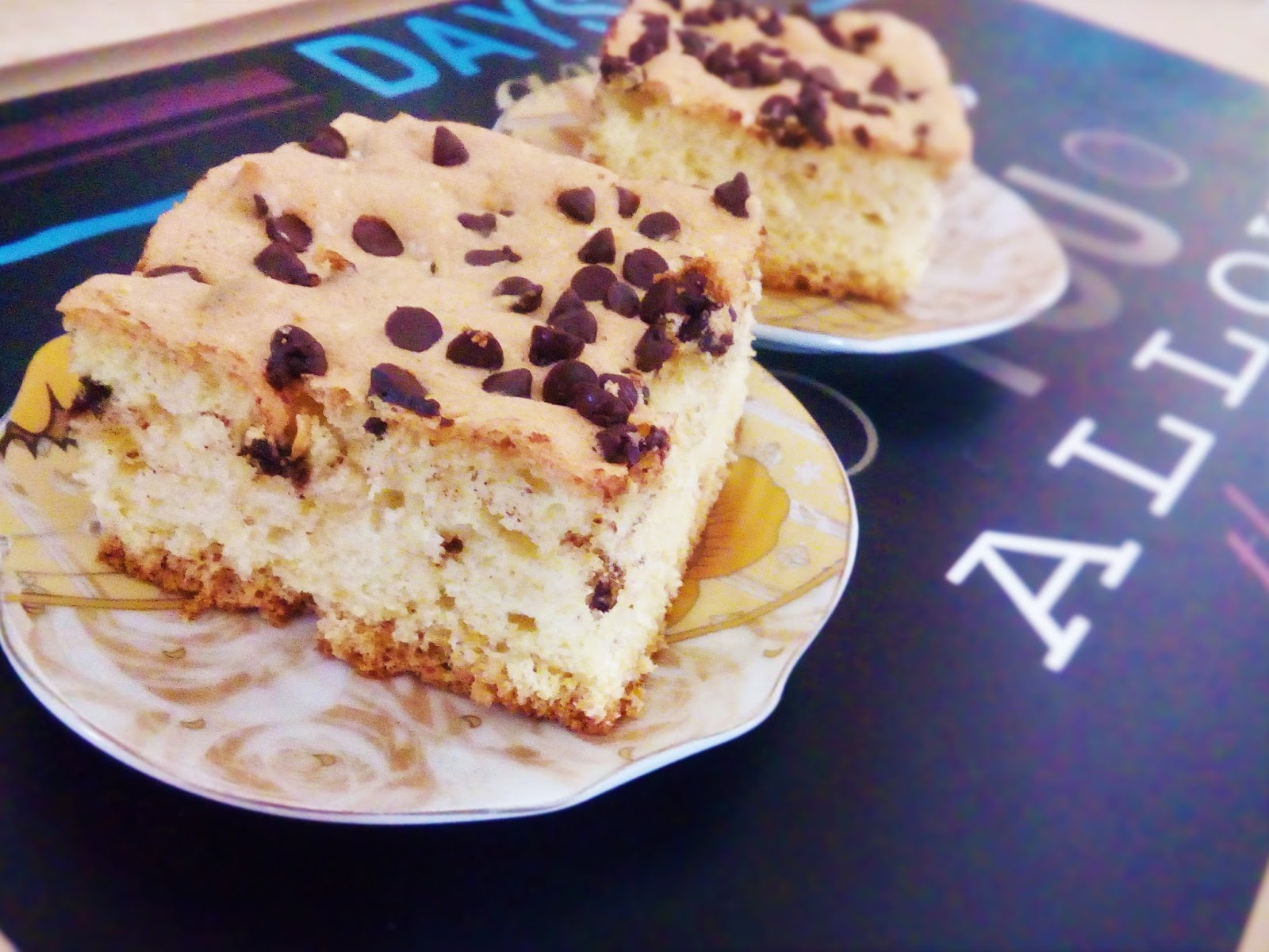 Pandispan pufos cu bobite de ciocolata ~ Retete a la Miki