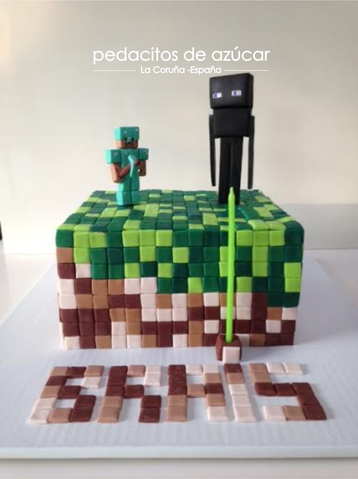 Pedacitos de Azúcar: TARTA MINECRAFT PARA EL CUMPLEAÑOS DE BRAIS.
