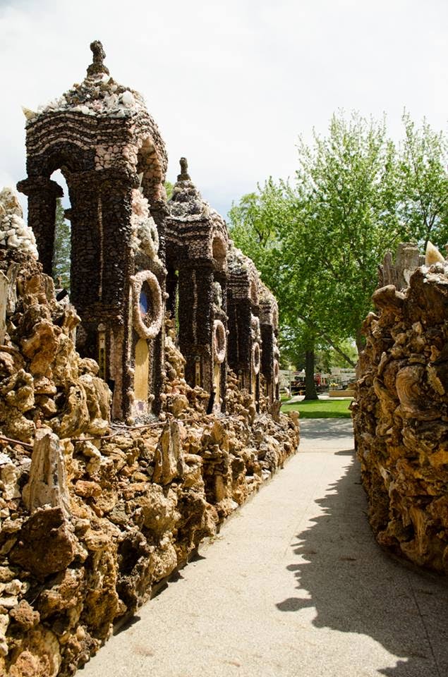 Country Roads: Grotto of the Redemption, Iowa (Trip to Mt. Rushmore ...