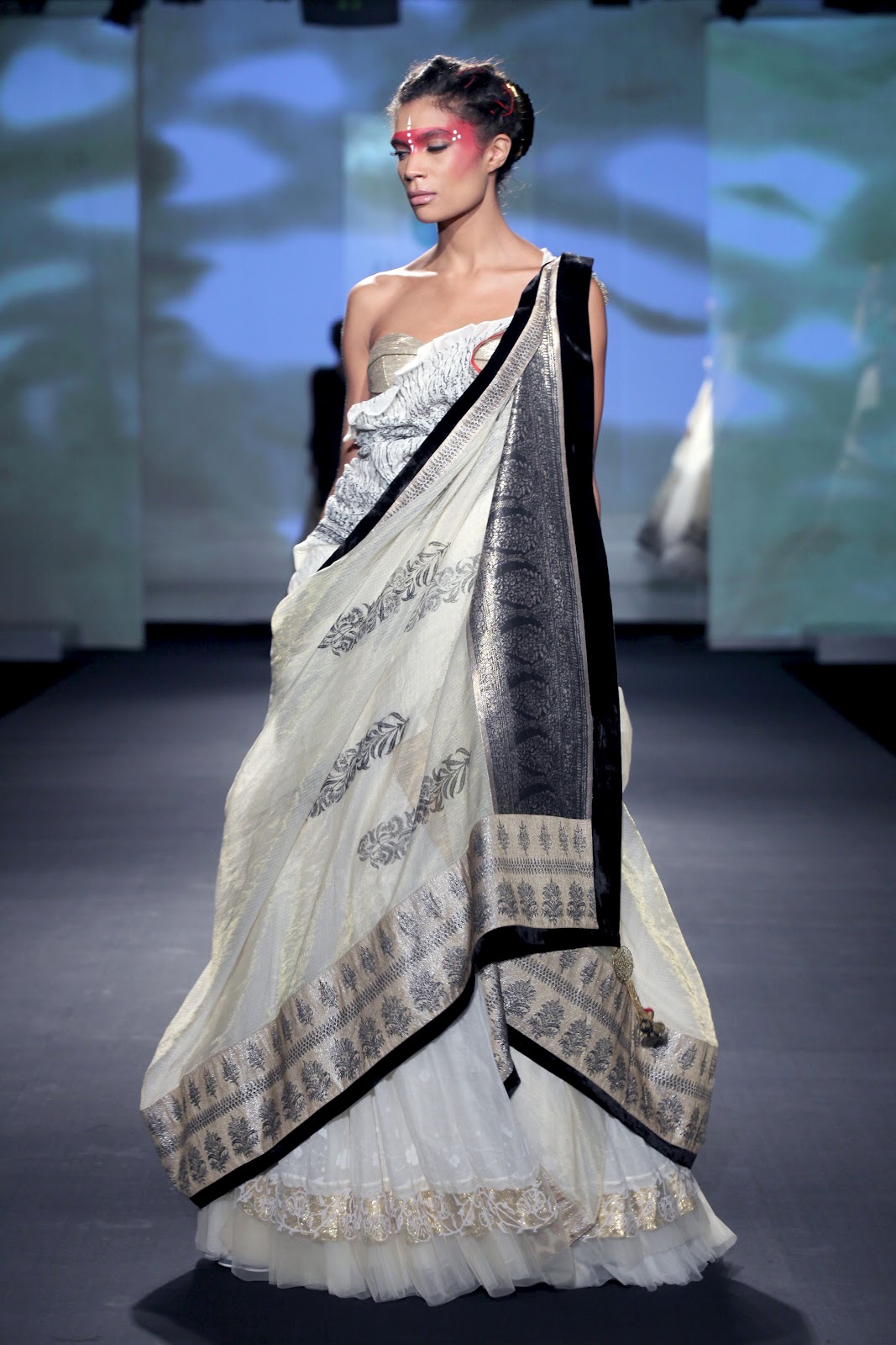 Mumbai Splash: anju modi