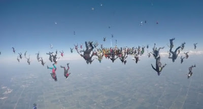 World Record Vertical Skydive - 164 Person, Head Down Formation ...