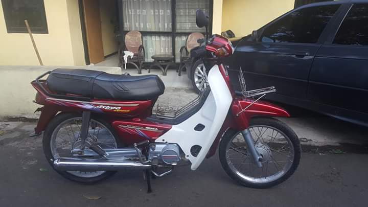 Dijual Koleksi Motor Kakek Honda Grand 1996 - LAPAK MOBIL DAN MOTOR BEKAS