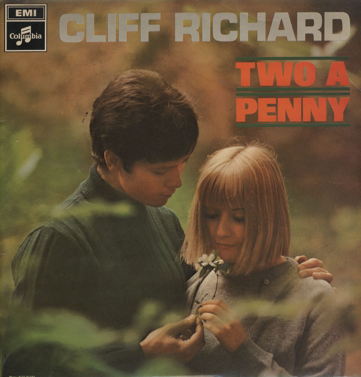 IÉ-IÉ: TWO A PENNY