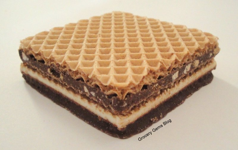 Grocery Gems: Knoppers Review (Chocolate & Hazelnut Wafer)