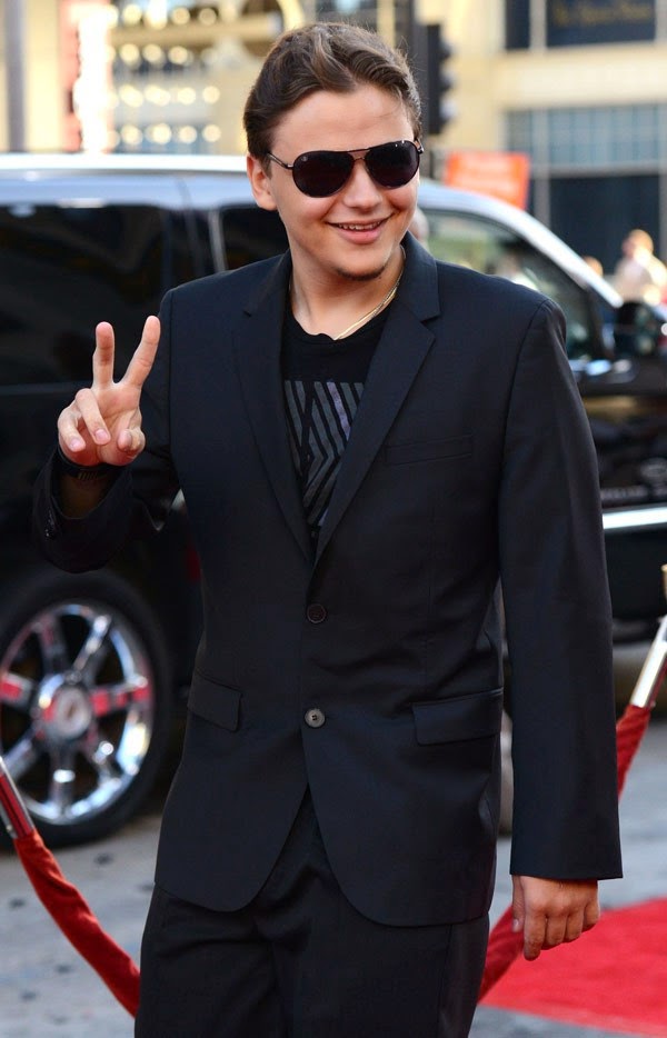 Vídeo/Prince Jackson vai à première de 'True Blood' (17/06) - Prince ...