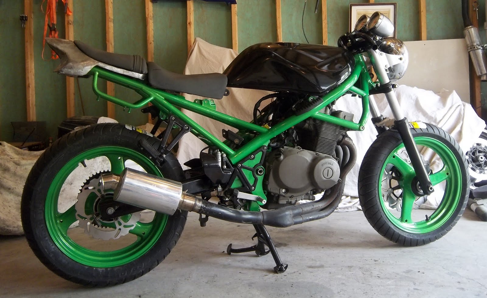 KARNAGE KUSTOMZ + custom metric choppers bobbers cafe racers yamaha xs ...