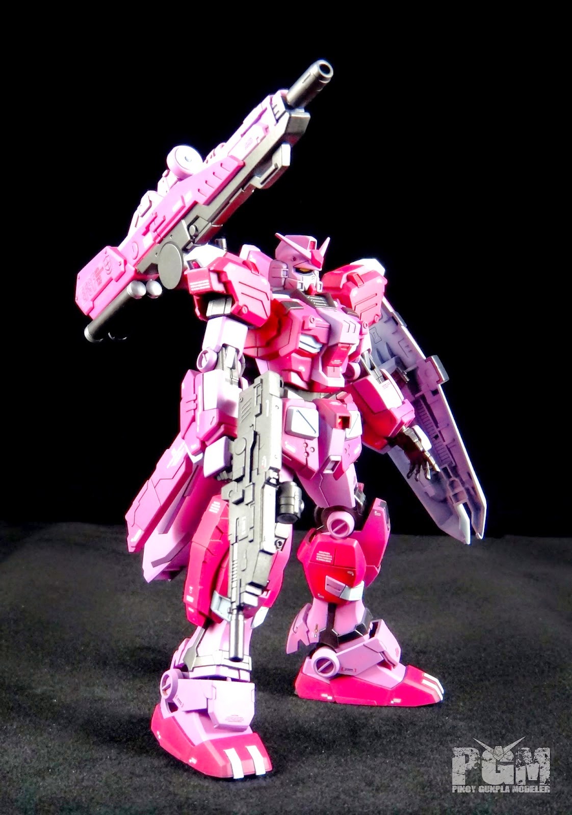 Gundam Family: HGUC 1/144 Full Armor Gundam 7th Pink Panther Painted Build