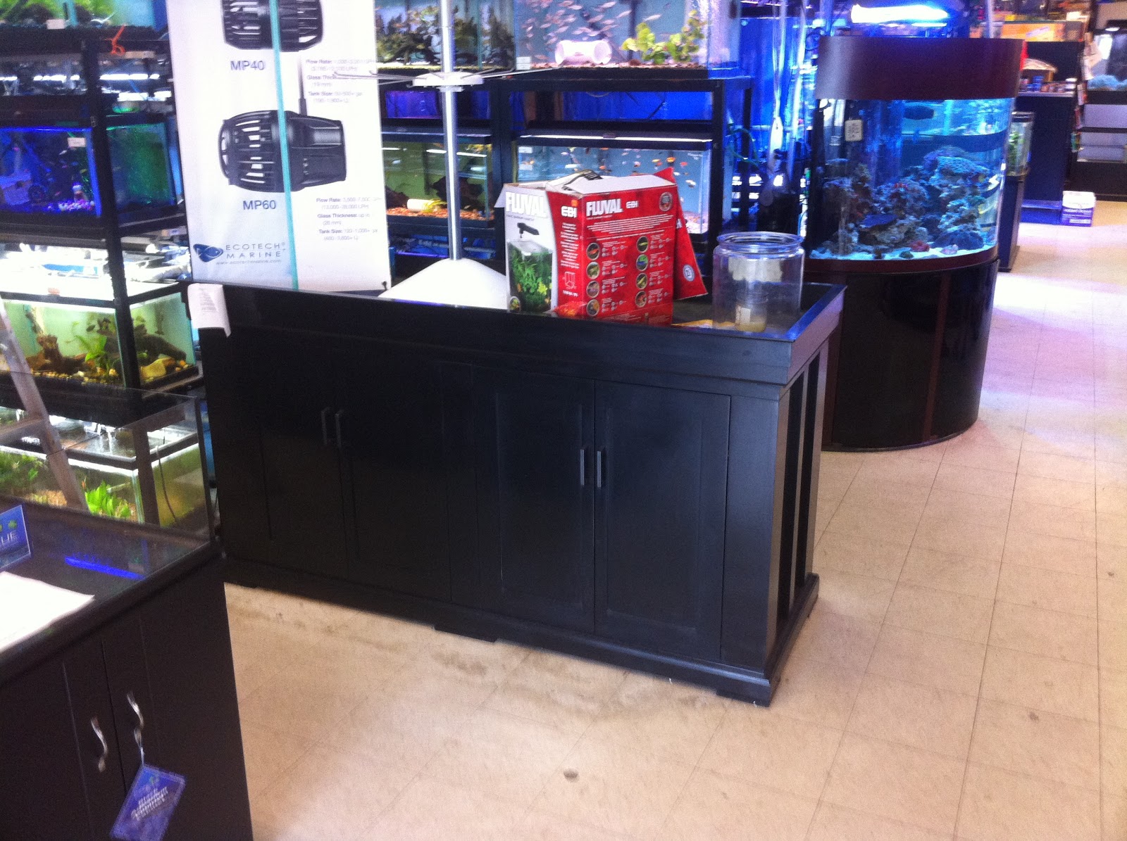 IDVW Design: 180 gallon peninsula stand at Skipton's Unique Aquaria