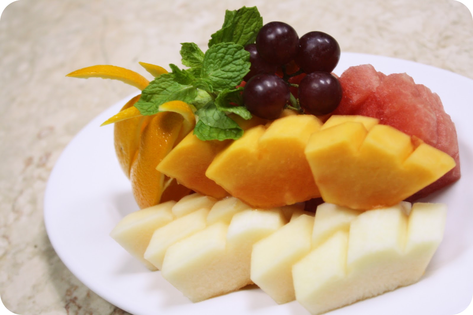 Western Cuisine: FRUIT PLATTER
