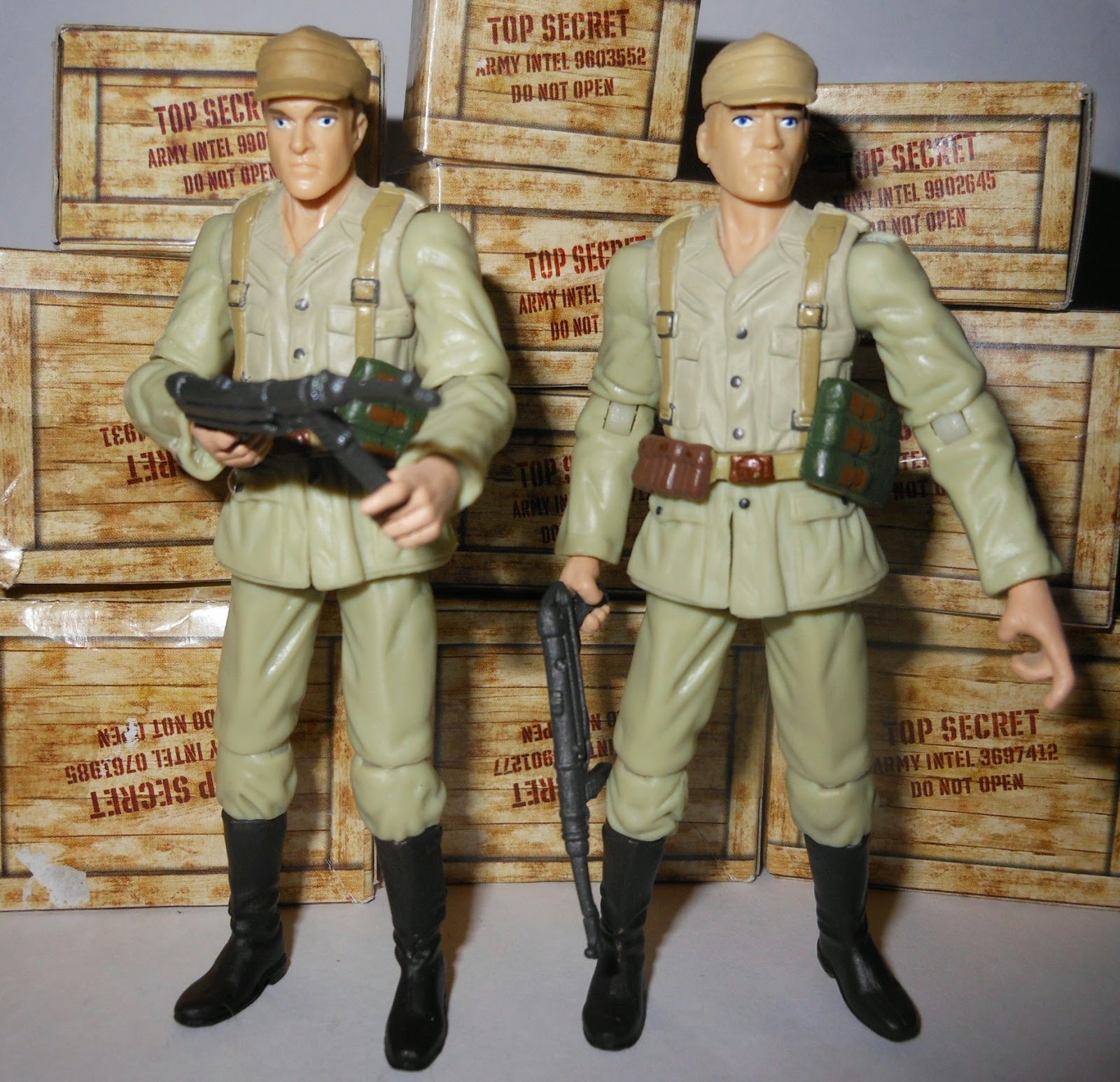 Figuras de Acción A Go-Gó: GERMAN SOLDIERS (INDIANA JONES: RAIDERS OF ...