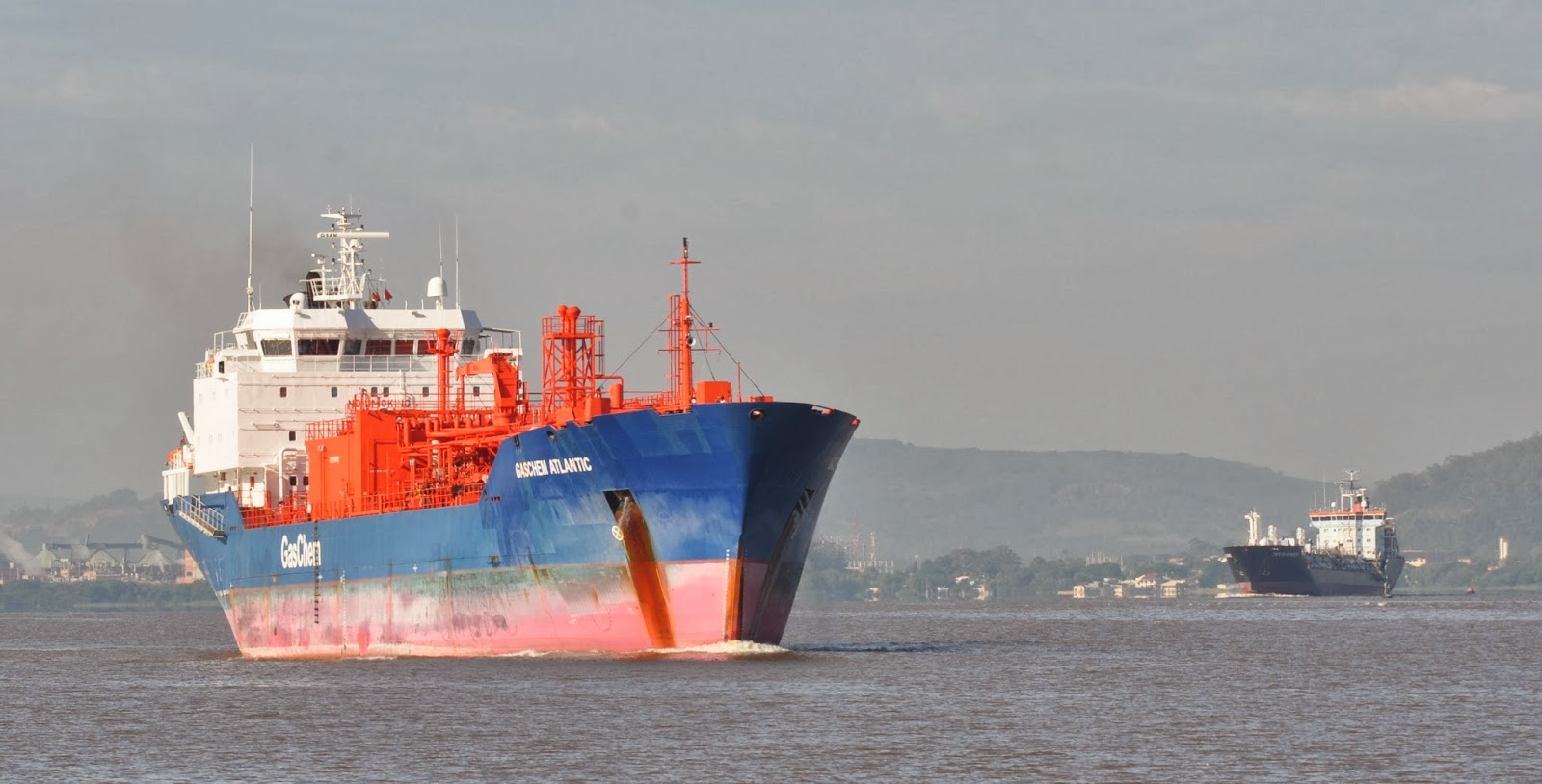 VCV ESTEIO: Navio-tanque “Gaschem Atlantic” chega.