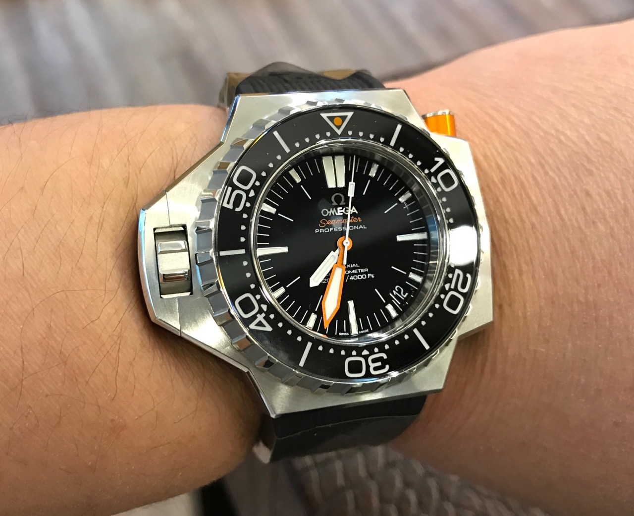 HOROLOGY CRAZY: Omega Ploprof 1200