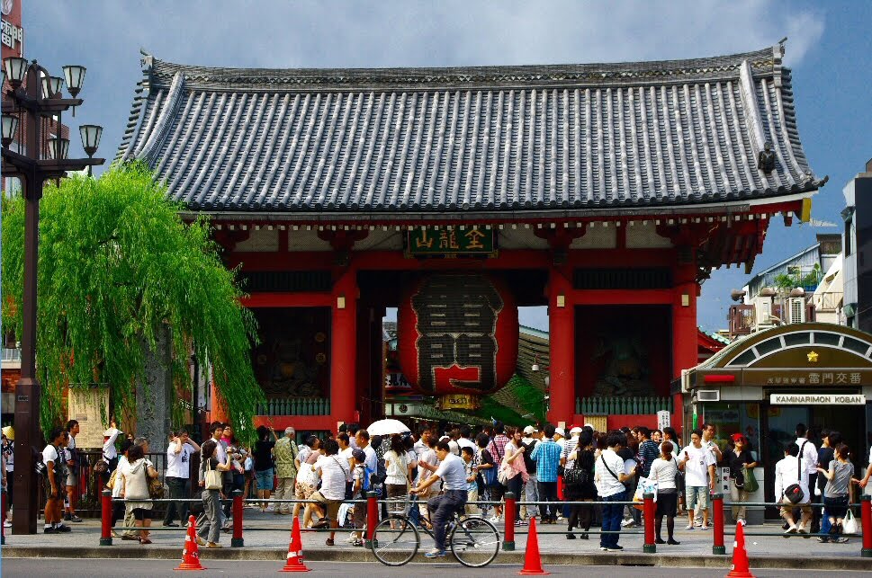 Nihon Arekore: (8) Asakusa?