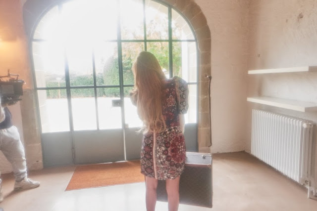 See the behind the scene pictures from Jessica's 'Wonderland' MV ...