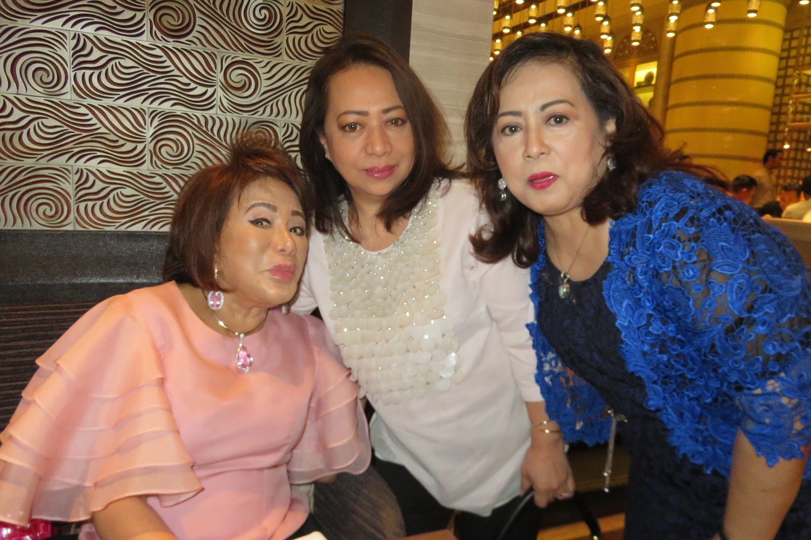 Kee Hua Chee Live!: LILLIAN TAN CELEBRATED HER BIRTHDAY AT MOSAIC ...