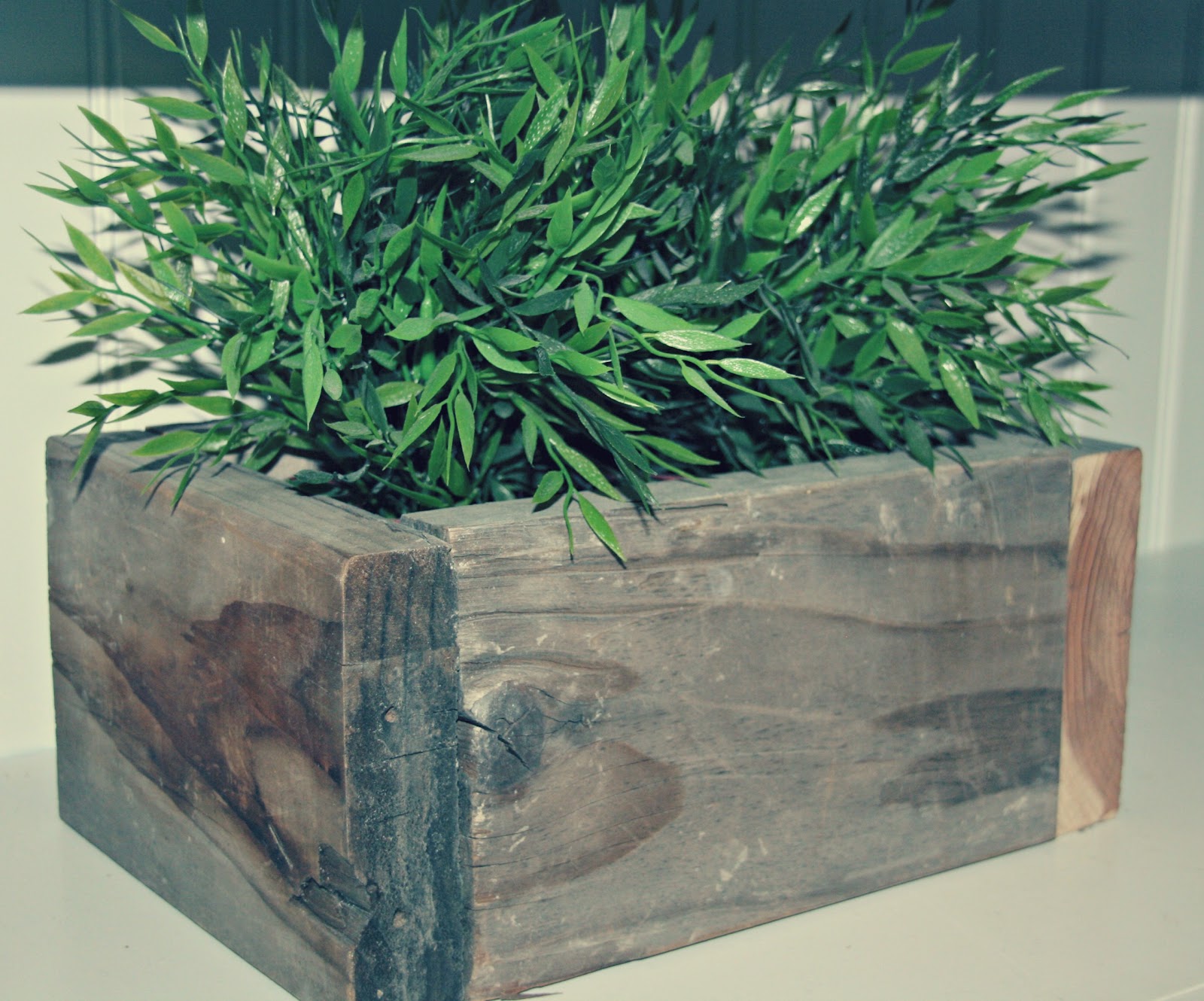 retropolitan: {super} easy primitive planters