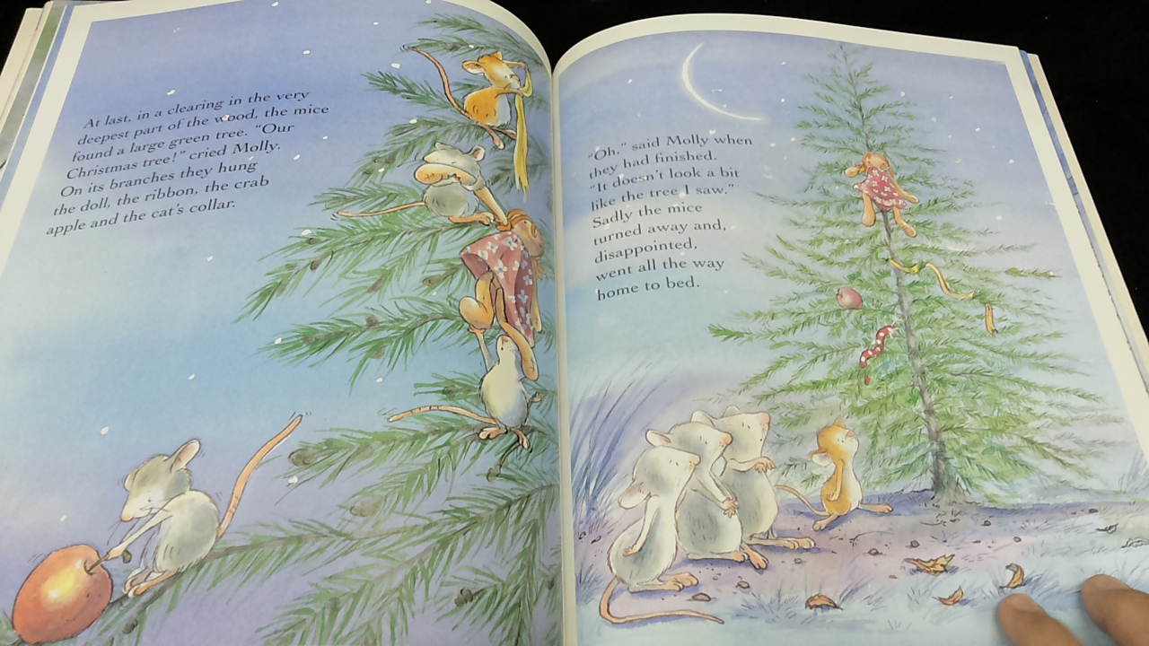Kid Books Blog: 428.What's that noise little mouse? /The Gift of Christmas